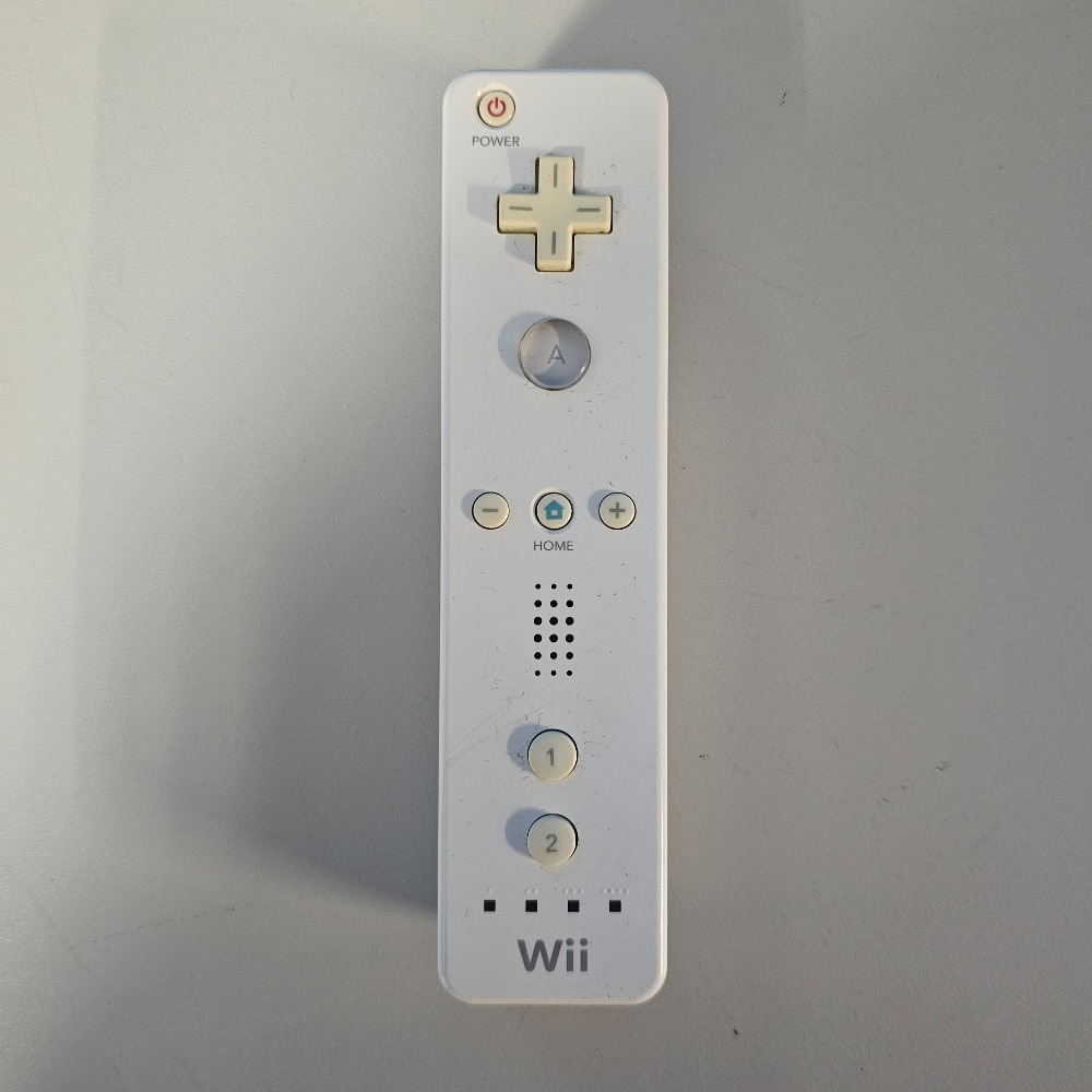 Pre-owned Nintendo Wii Remote Controller - Own4Less